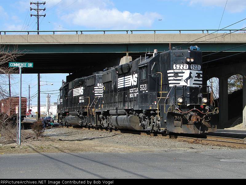 NS 5221 CSAO train CA-51